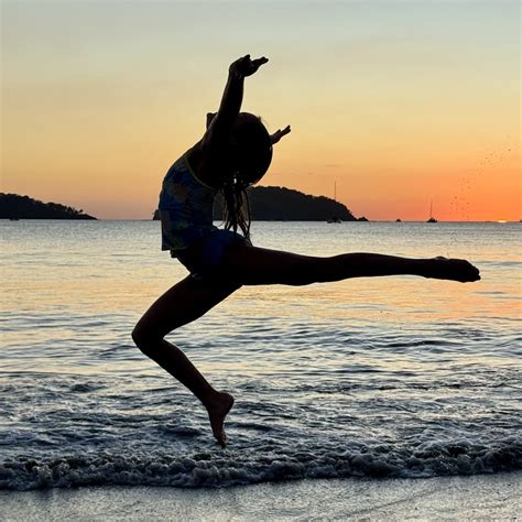 Claire Samuelson Youtube