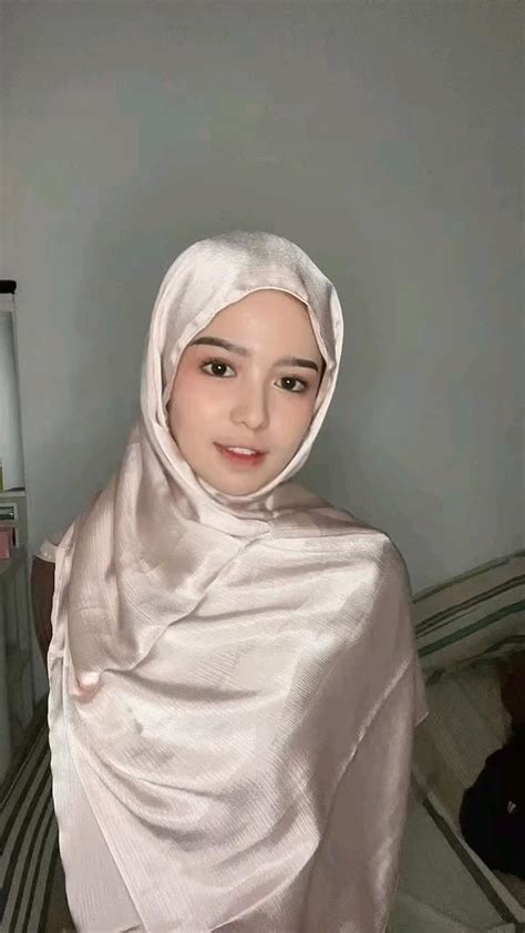 Pin By Matkacau On Awek Slik Pretty Girl Face Beautiful Hijab