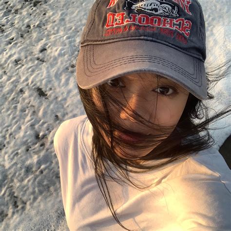 Zelza Adiningsih Medium