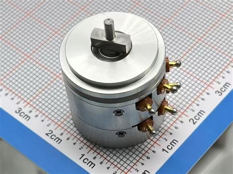 Conductive Plastic Potentiometer Working Principle Features And Uses
