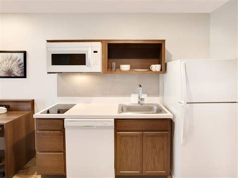 Clean And Ready Hotel Kitchenette