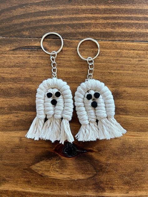 Macrame Ghost Keychain Spooky Ghost Keyring Halloween Decor