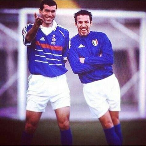 وینەی کۆنی یاریزانان