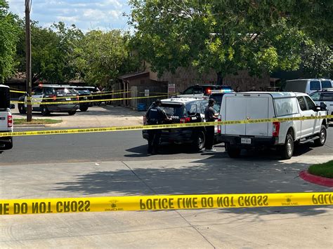 One Person Dead Police Investigating As Homicide At Southeast Austin Apartment Complex Kxan