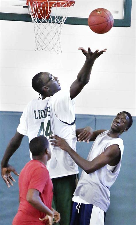 Meet Tacko Fall Ucfs Tall 7 Foot 6 Center Orlando Sentinel