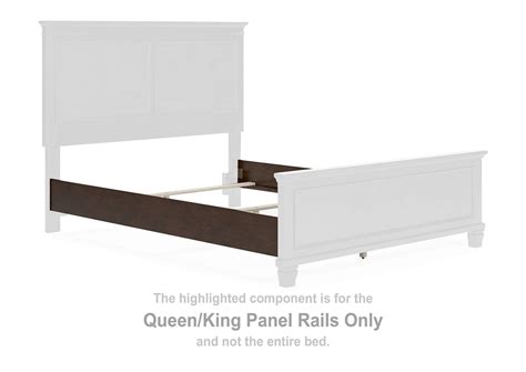 Danabrin Queen Panel Bed