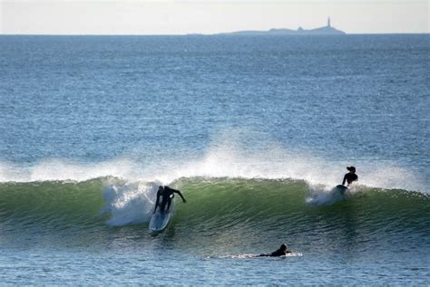 Hampton Beach Nh Surfers Are Making The Most Of Hurricane Lees Waves