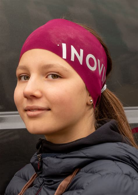 Das Mädchen Mit Foto And Bild Erwachsene Menschen Streetfotografie