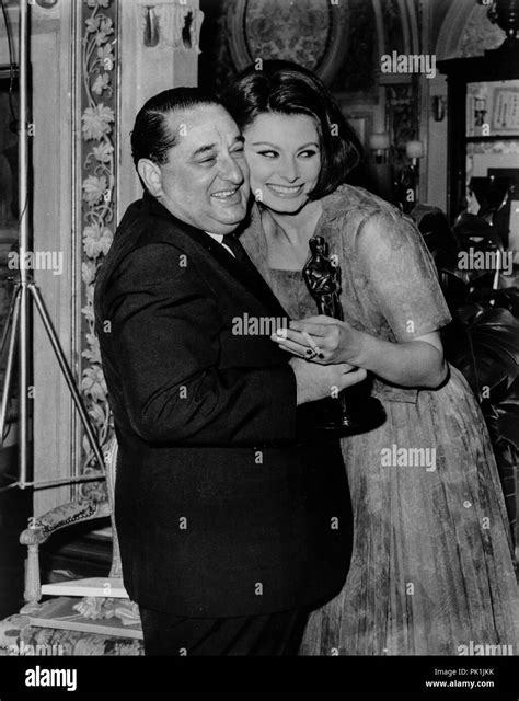 Joseph E Levine Sophia Loren Oscar For Best Actress For The Film Two