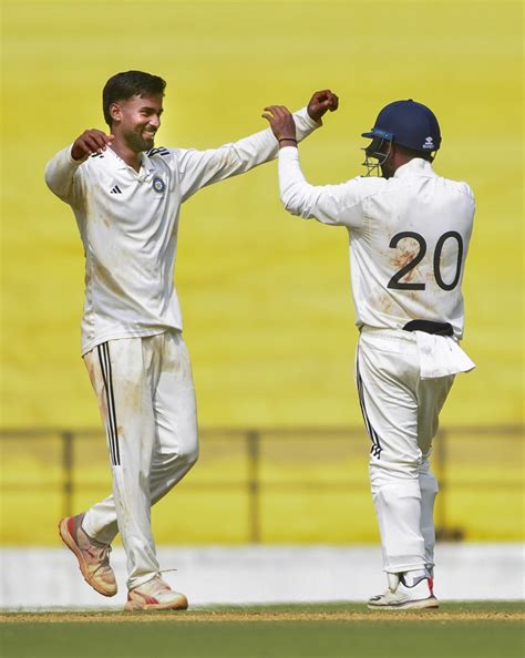 Manav Suthar Finished The Match With Five Wickets