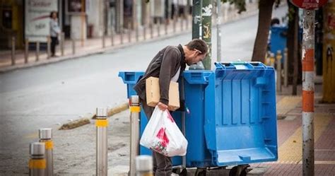 αλεπού του Ολύμπου Stephen Lendman Η Ελλάδα είναι χώρα ζόμπι