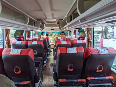 Naik Bus Double Decker Rosalia Indah Musafir Kehidupan