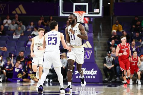 Washington Huskies Mens Basketball News Scores And Highlights