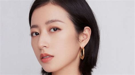 Karier Semakin Bersinar Zhou Yutong Kini Bergabung Dengan Agensi Li Xian