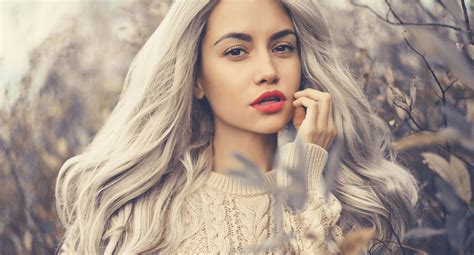 Fille Aux Cheveux Blancs Fille Aux Cheveux Blancs Images Libres De