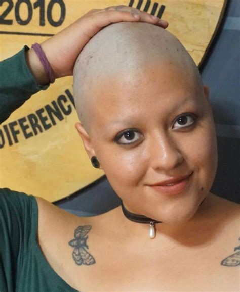 Pin By Luis On Insinuante Bald Head Women Shaved Head Women Bald Women