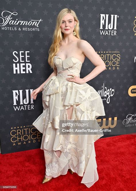 Elle Fanning Attends The 28th Annual Critics Choice Awards At