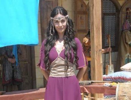 Naked Ozlem Yilmaz In Karaoglan