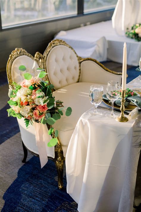 Ashley French Settee — Los Angeles Event Rentals Provenance Rentals