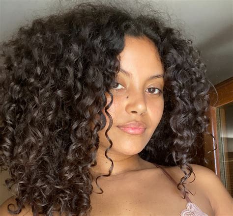 Thayanne Silva 💙 Scrolller