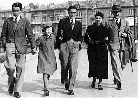 Семейство Толкин 1940 Фотографии Толкина