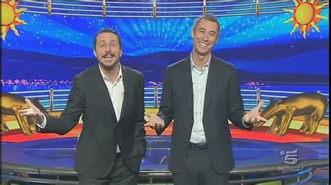 Tanti Auguri A Luca Bizzarri Striscia La Notizia