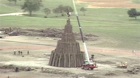 Aggie Bonfire Tragedy 25 Years After Fatal Bonfire Collapse Texas Aandm