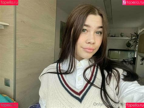 Leaks Nude littlewaiifu Onlyfans Photo Gallery - erothots.blog