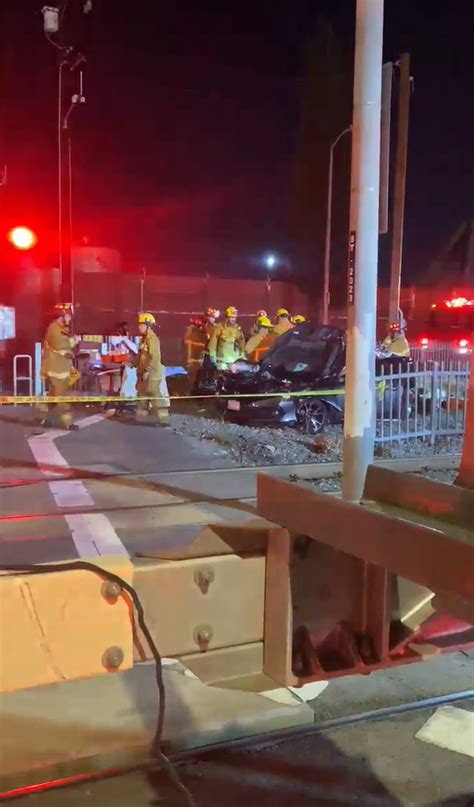 2 Dead And 3 Hurt In Los Angeles Train Crash After Metro A Blue Line