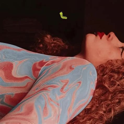 Melody Jeanette Melodylxpez • Threads Say More