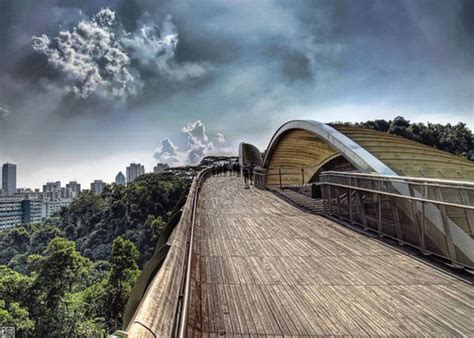 Henderson Wavehighest Pedestrian Bridge Singapore