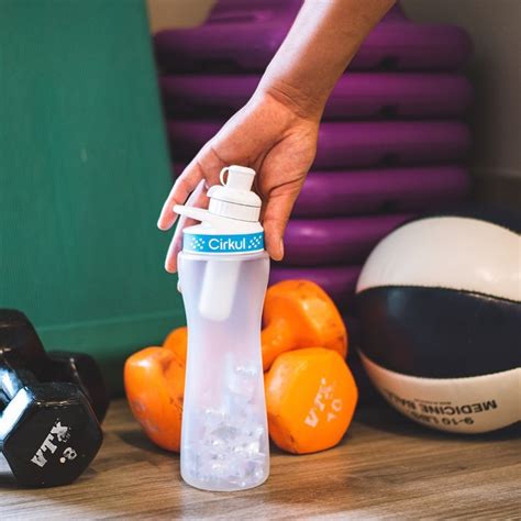 Jual Cirkul Squeeze Bottle 22oz And Comfort Grip Lid Botol Remas Dan