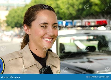 Oficial De Policía De Sexo Femenino Imagen De Archivo Imagen De