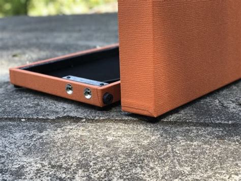 1 Flat Pedalboard W Case Durable Light And Easy Setup