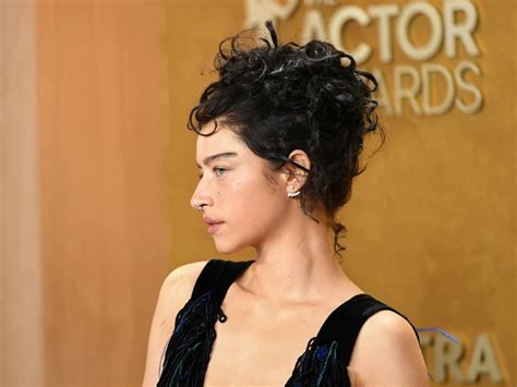 Odessa Azion Ditches Signature Curly Shag At Actor Awards 2026 And