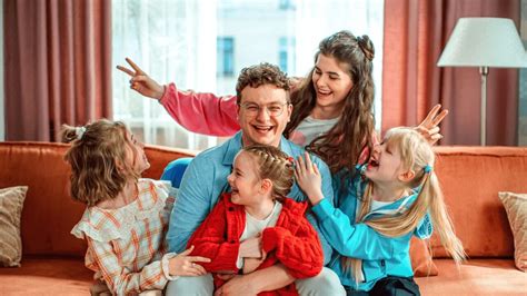 Папины дочки Новые 3 сезон дата выхода трейлер актёры сериала