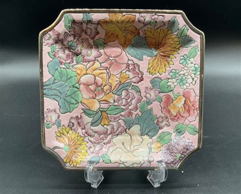 Vintage Andrea By Sadek Hand Painted Decorative Floral 8 Plate W Gold