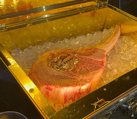 15 Biggest Steaks At Steakhouses Across America Cheapism