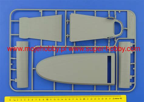 Nose Of Avro Lancaster B Mkiiii W Full Interior Border Model Bf008