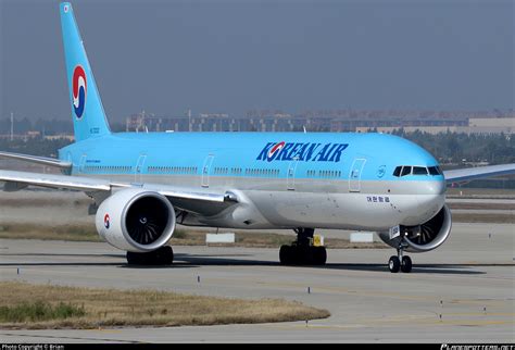 Hl7202 Korean Air Boeing 777 3b5er Photo By Brian Id 914124