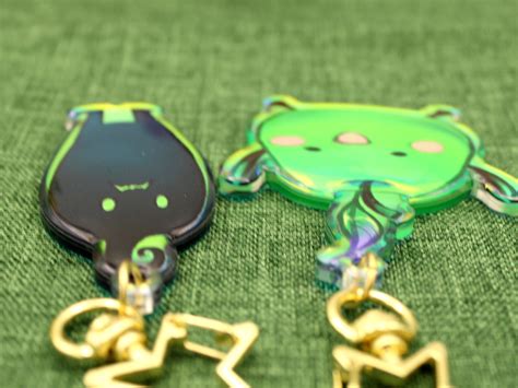 Junimo Und Krobus Schlüsselanhänger Regenbogeneffekt Etsy