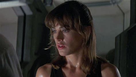 Amanda Pays Hot
