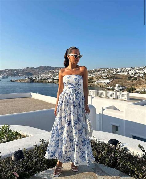 25 Trendy Summer Vacation Outfits For Warm Weather Trips