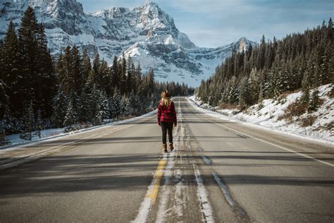 Winter Road Trip On The Icefields Parkway Go Rving Canada