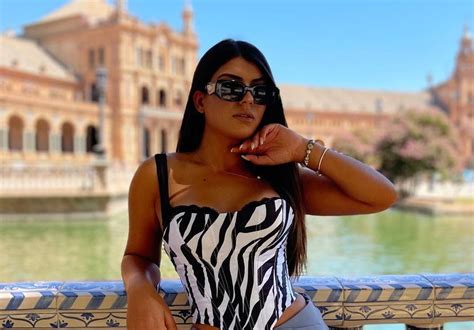 Sofia Sousa Ousada E Sensual Apenas Com Lençol Sem Palavras Para Esta