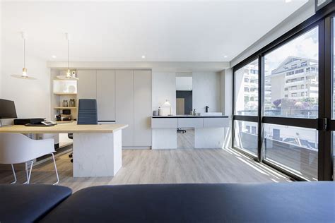 Dr Guilbot Nero Design