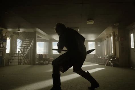 Tom Cruises Unrecognizable New Look Revealed In “digger” Footage At