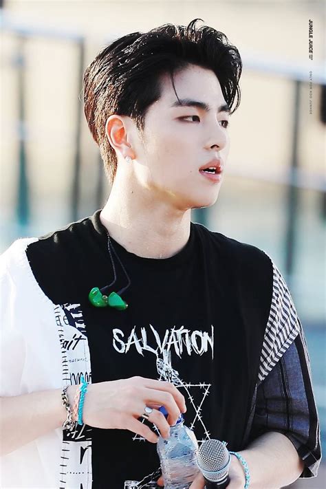 Ikon June 구준회 Koo Junhoe Gambar