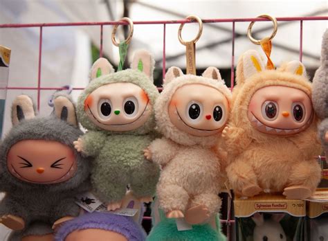 Los Labubus ¿qué Son Y De Dónde Surgieron Estos Muñecos Virales