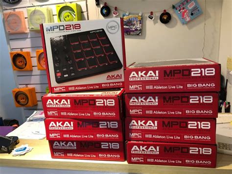 【淘樂】附編曲教學 Akai Mpd218 取樣 指鼓roland Ableton Novation Yahoo奇摩拍賣